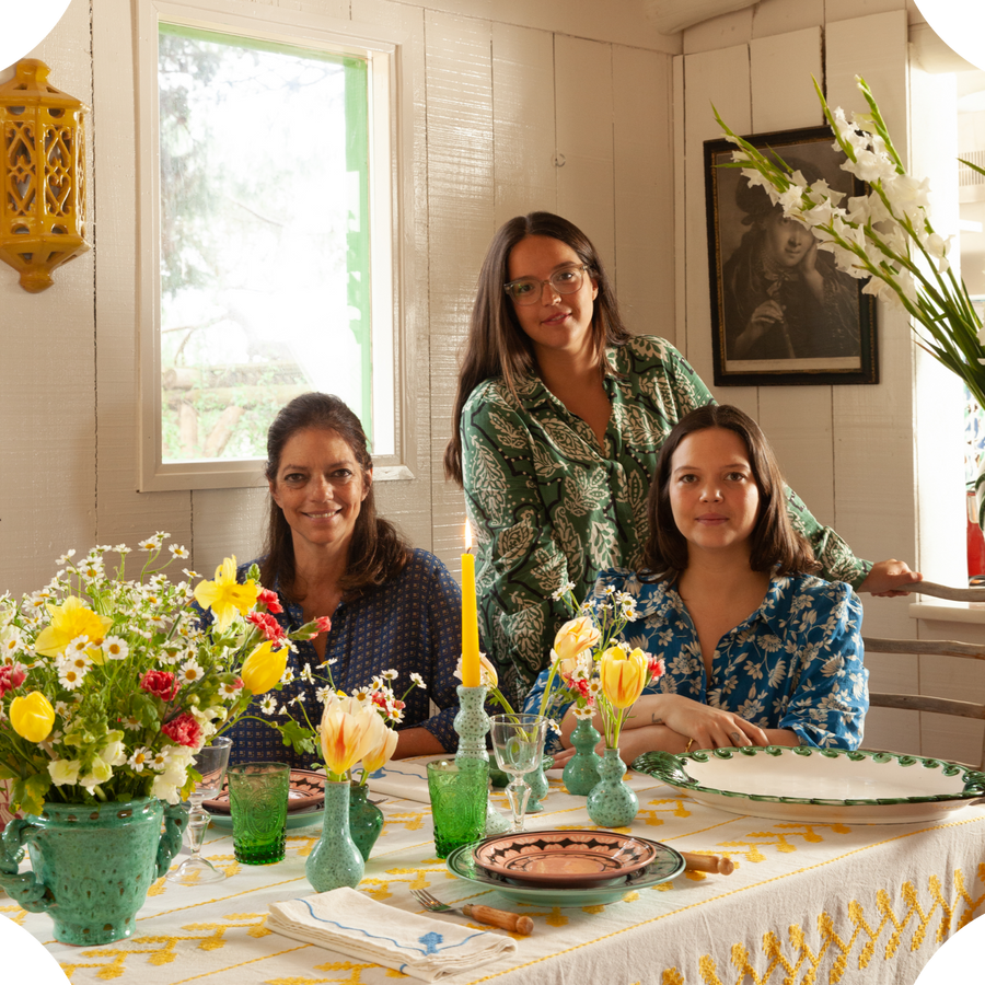 Carolina Irving And Daughters